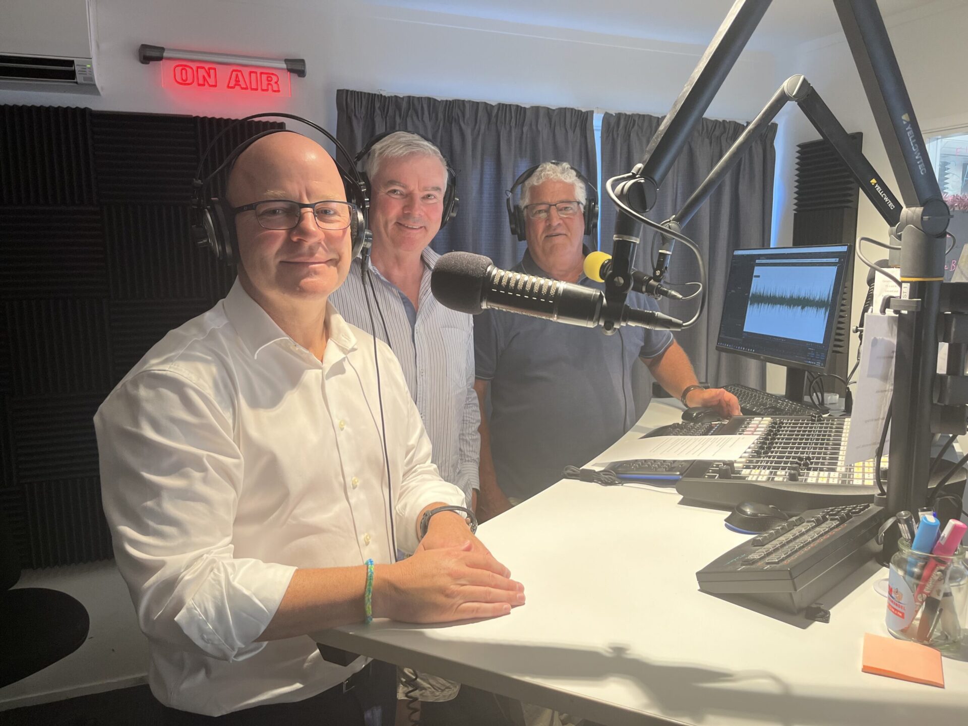 Minister Wants Action On Cathedral Cove Solution - Coromandel's CFM